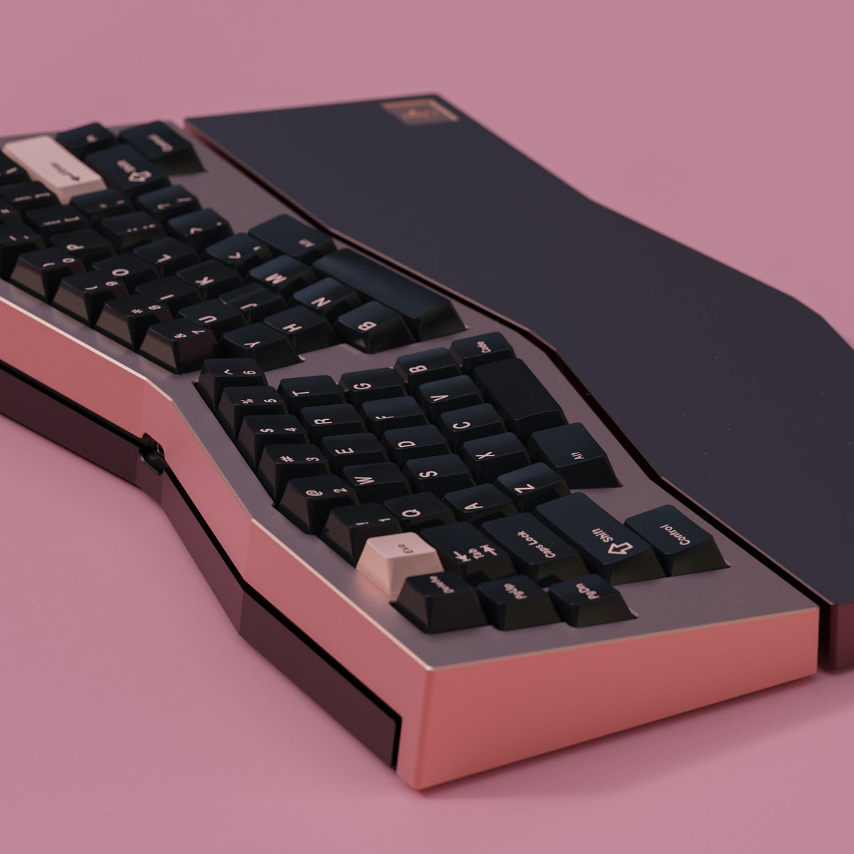 IRON Alice Wrist Rest – Smith and Rune